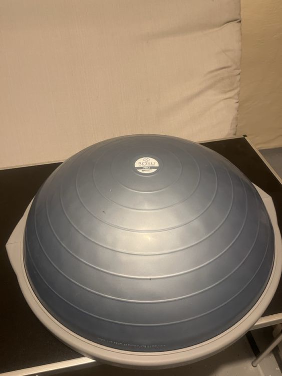 Original BOSU Ball Pro + Gymastikball Idea für dein Workout! (Gebraucht ...