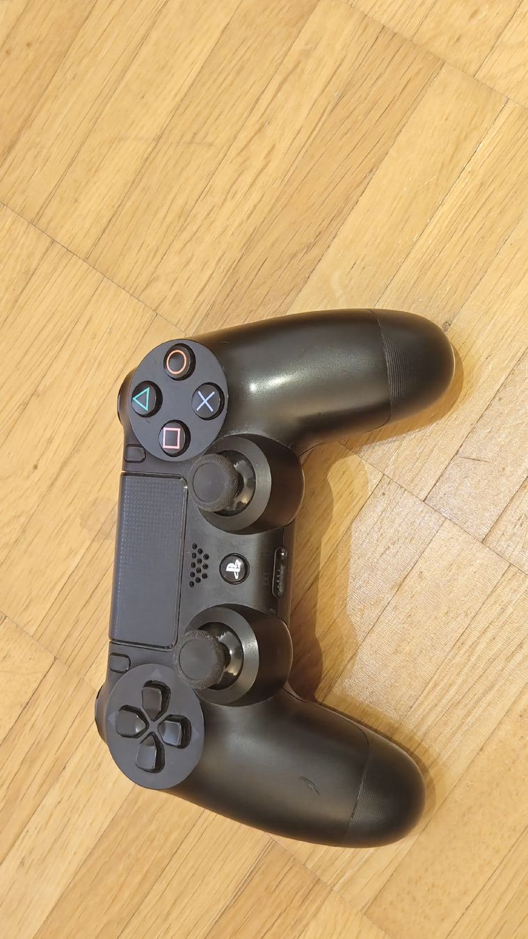 Original PS4 Controller (Dualshock) (1) (Gebraucht) in Jona für CHF 25 – mit Lieferung auf ...