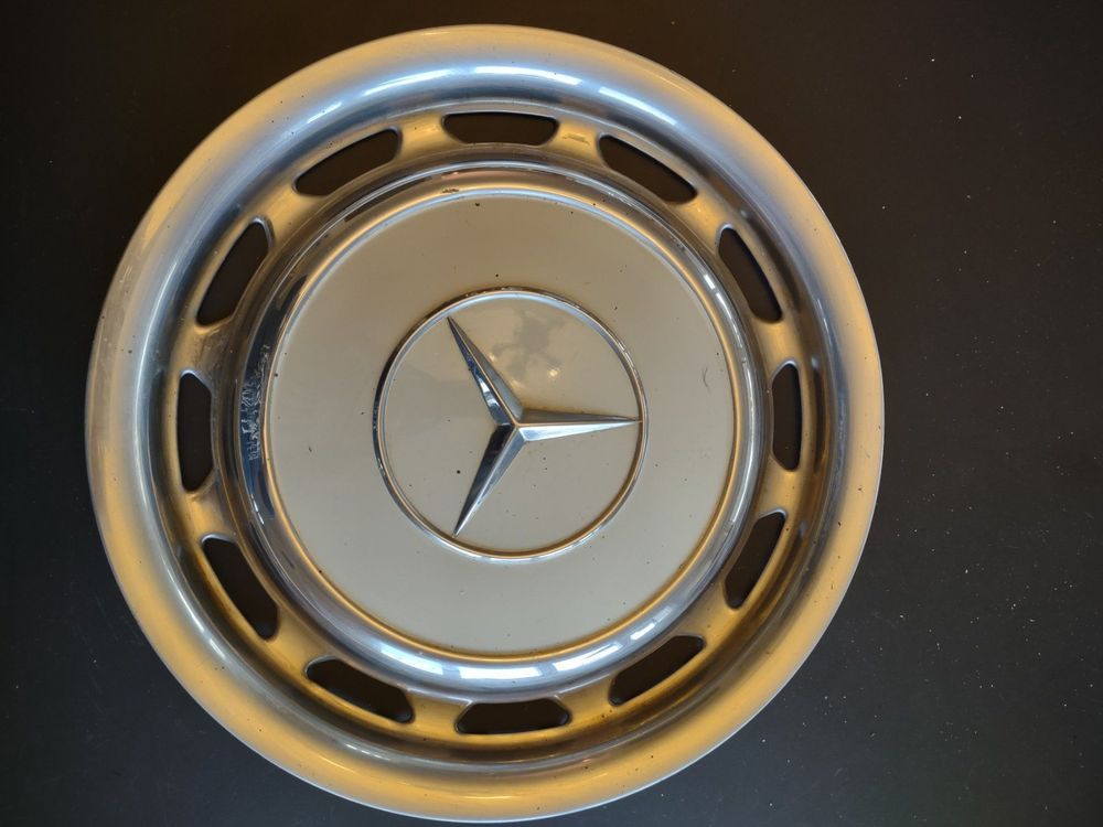 Chromstahl Deckel Mercedes (Gebraucht) in Sarmenstorf für CHF 13 – mit ...