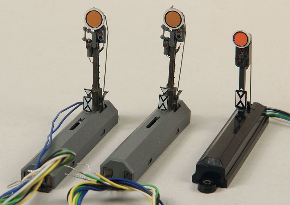 3 Minitrix Form-Vorsignale (Q16) | Kaufen auf Ricardo