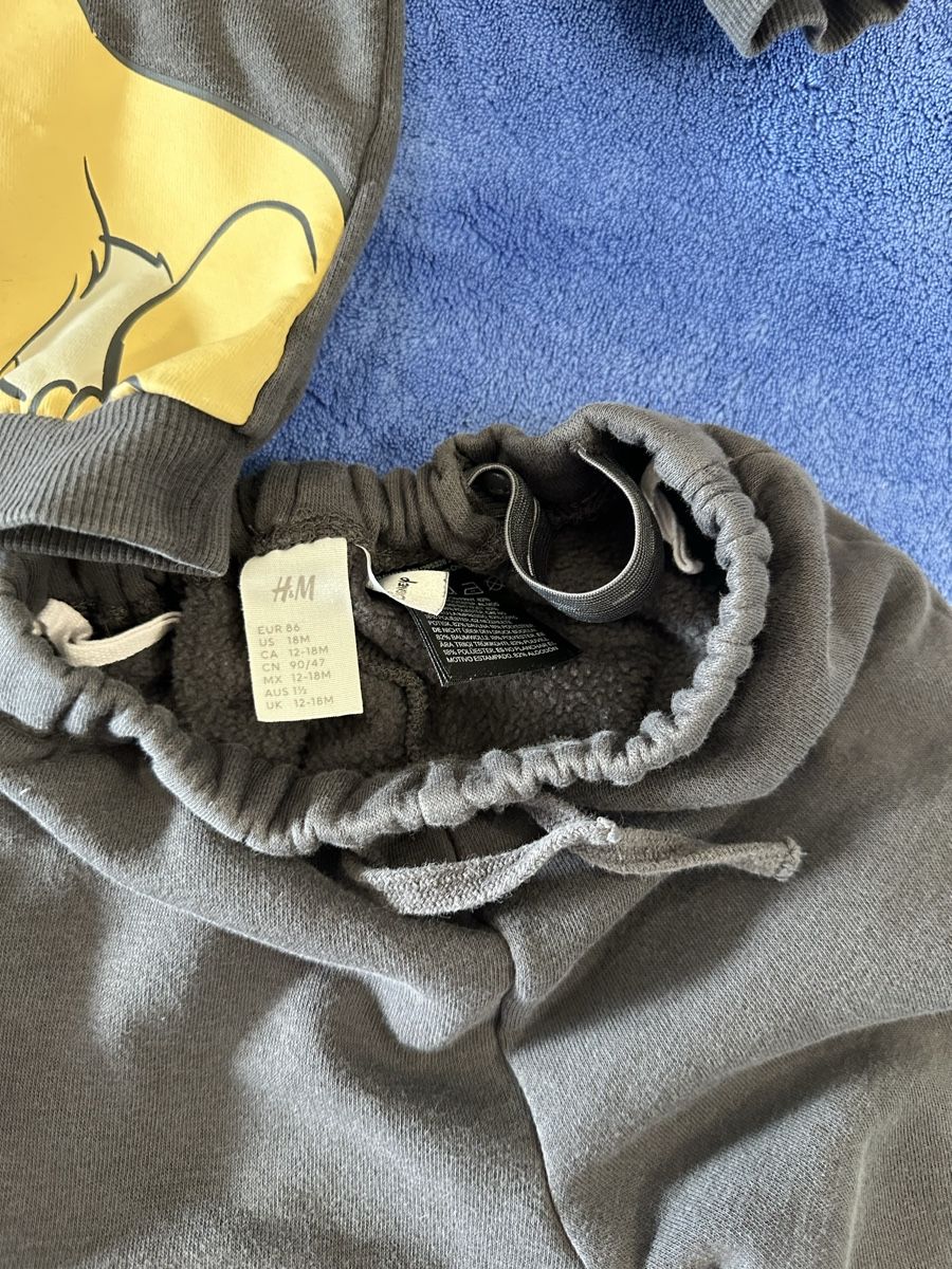 H&M Lion King ensemble (Gebraucht) in Fribourg für CHF 6 – mit ...