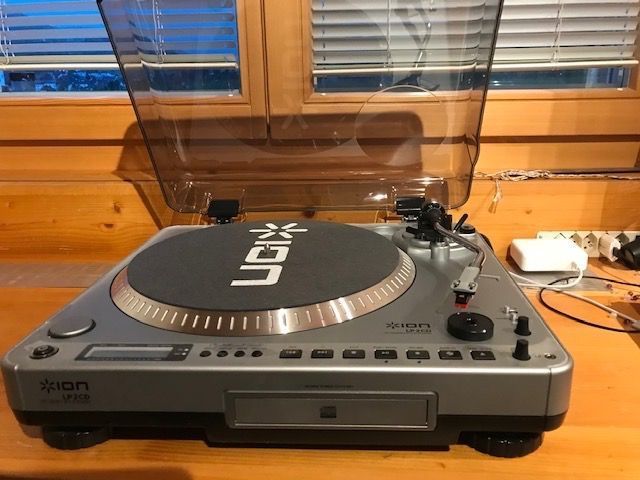 ION LP 2 CD/USB Plattenspieler (Gebraucht) in Sissach für CHF 81 – mit ...