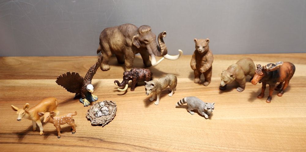11 Tiere Schleich – Waldtiere, Elch 14033, Mammuts (Gebraucht) in Rothenburg für CHF 22 – mit ...