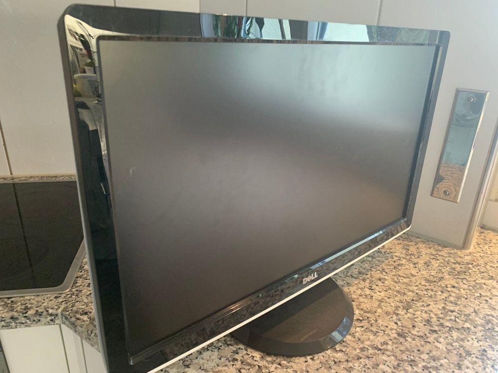 Dell 24" ST2410 Wide LCD Monitor | Kaufen auf Ricardo