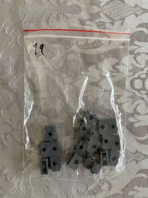 Lego 19 x Technic, Brick 1 x 2 with Axle Hole - Part 32064 (Gebraucht) in Glattpark(Opfikon) für ...