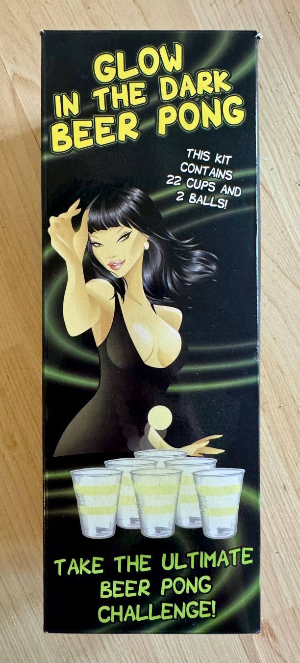 Trinkspiel - "Glow In The Dark" Beer Pong (Neu (gemäss Beschreibung ...