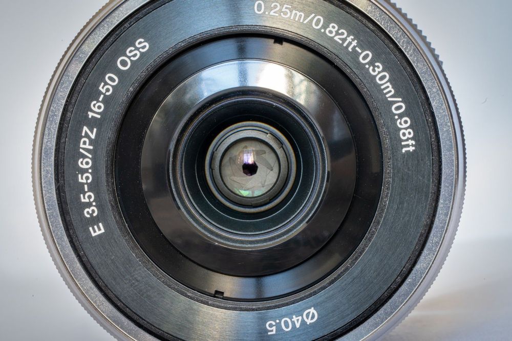 Sony SELP1650 16-50mm Power Zoom E-mount Lens (Gebraucht) in Genève für ...