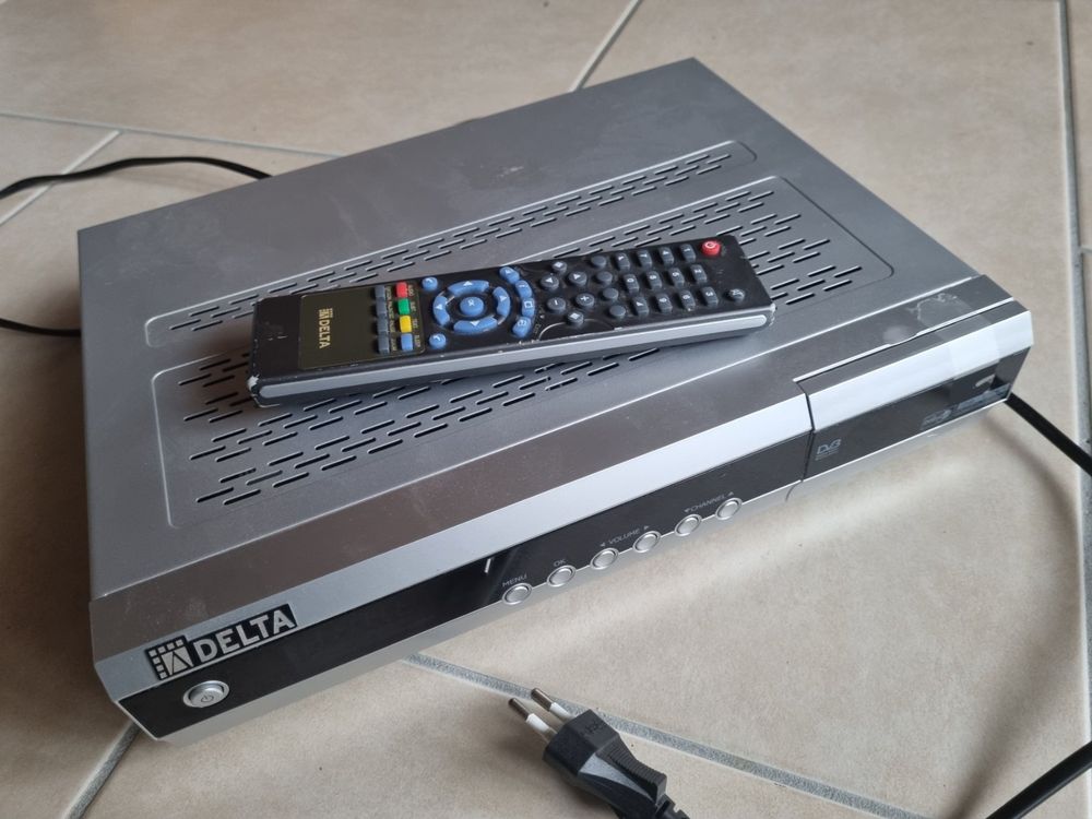 DELTA Receiver Digital Satellit DVB-S mit Fernbedienung | Kaufen auf Ricardo