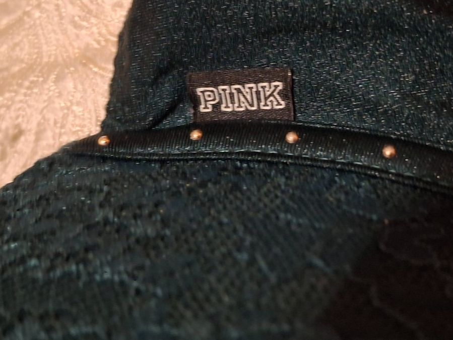 PINK BH, Gruen mit Spitze, neuwertig, Grösse 36C (Neu (gemäss ...