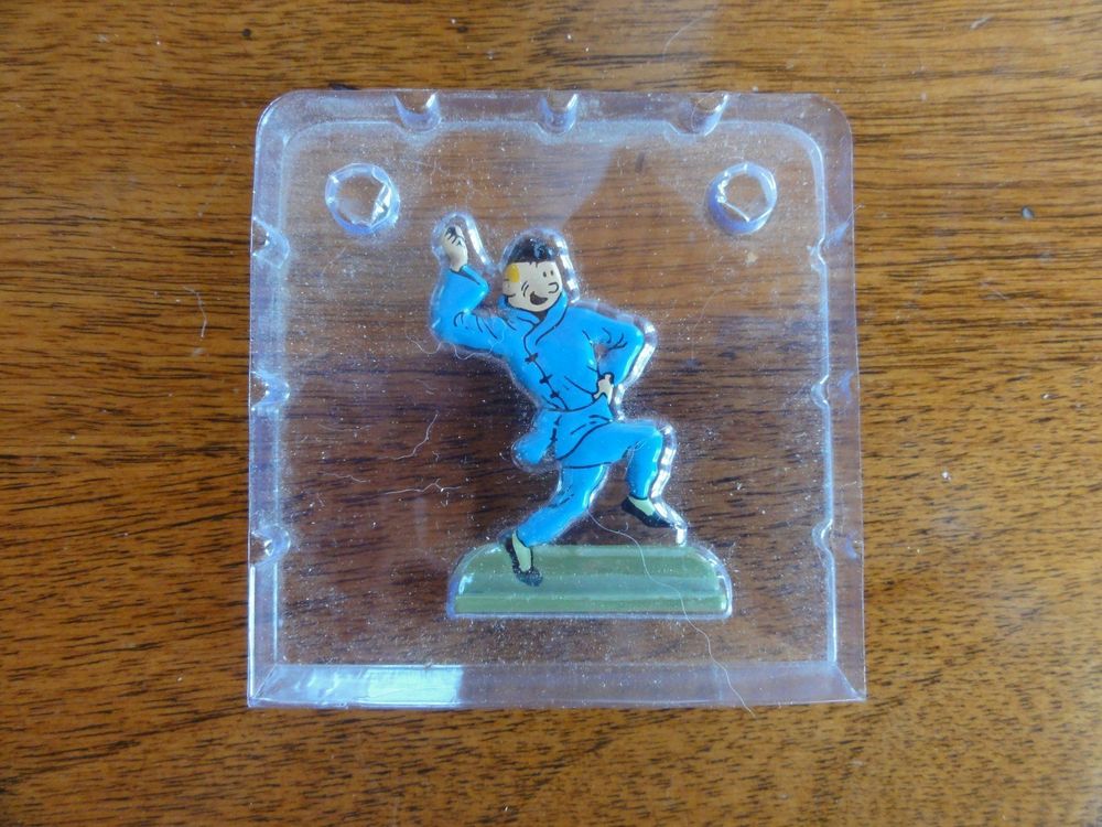 Figurine Tintin "Le lotus bleu" (Neu (gemäss Beschreibung)) in L' Auberson für CHF 2 – mit ...