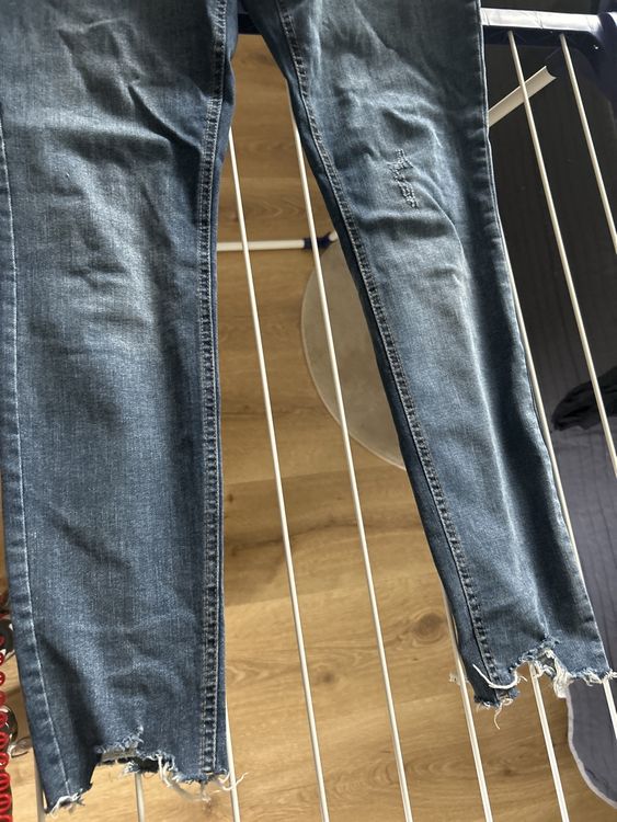 Jeans skinny Darcy 40 (Gebraucht) in Noville für CHF 8 – mit Lieferung ...
