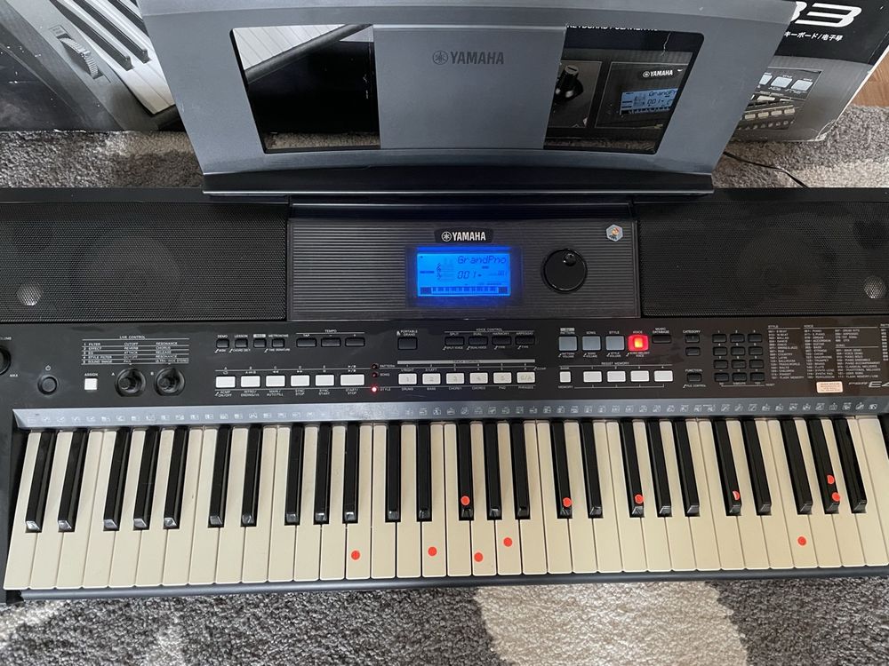 Yamaha PSR E433 Keyboard | Kaufen auf Ricardo