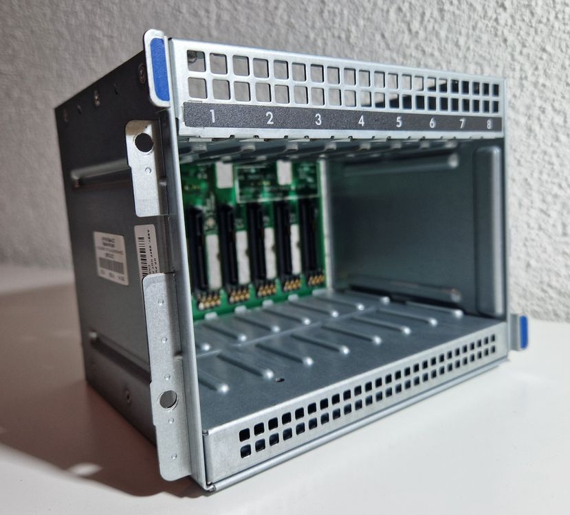 HP Cage / Disk Bay 8xSFF 2.5" ML310e Gen8 674843-001 (Gebraucht) in ...