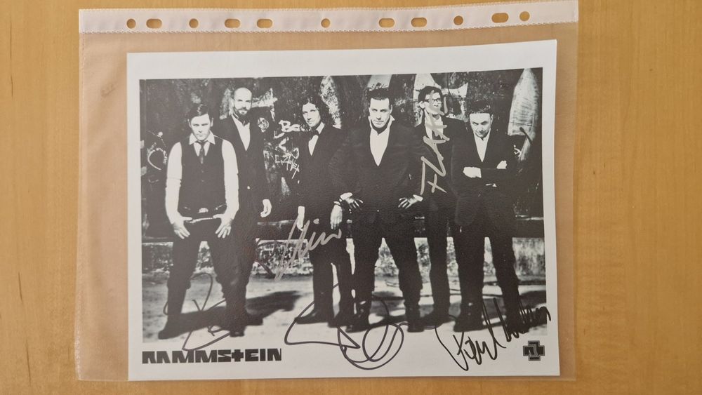 Rammstein, Original Autogramme auf Foto in s/w | Kaufen auf Ricardo
