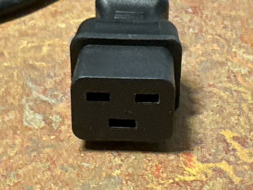 Desktop PC Power Cable, Swiss Plug to IEC C13, Black (Gebraucht) in ...