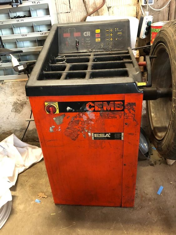 Auswuchtmaschine CEMB C-31 (Gebraucht) in Oberembrach für CHF 106 – nur ...