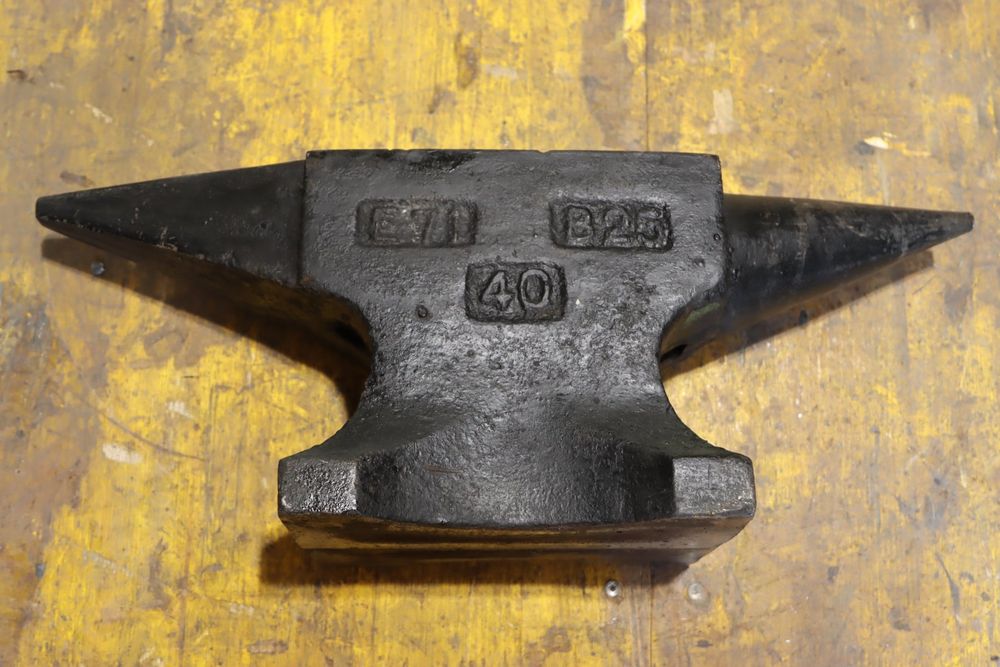 Amboss Kohlswa B25 E71 40 kg, Swedish Anvil (Gebraucht) in Stans für ...
