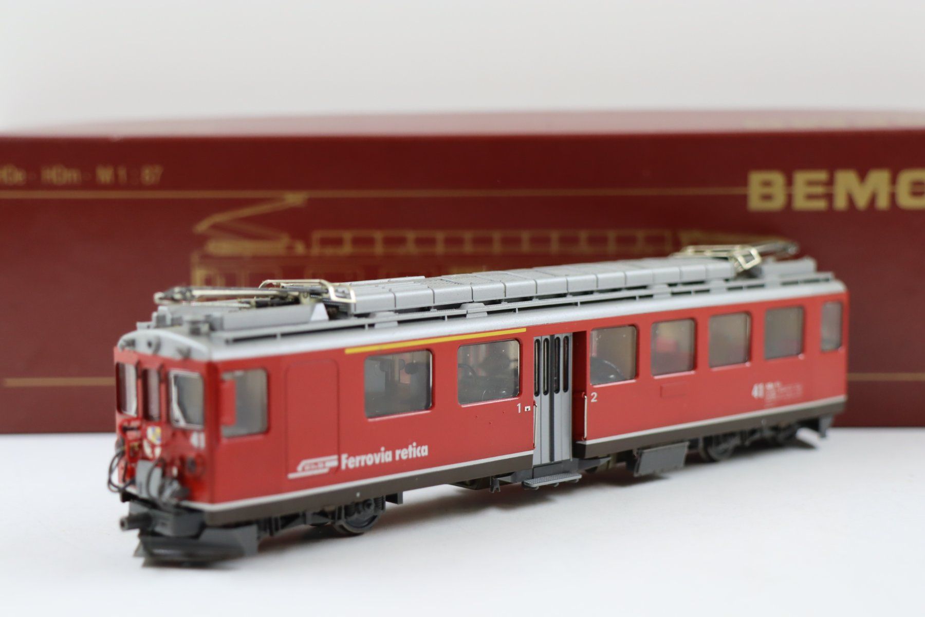 Bemo RhB ABe 4/4 41 Bernina-Triebwagen, H0m (Defekt) in Ried (Muotathal ...