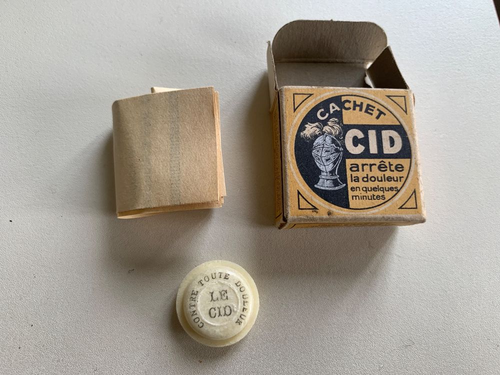 Antike Schmerzmittel Dose "Cachet CID" Vintage (Gebraucht) in ...