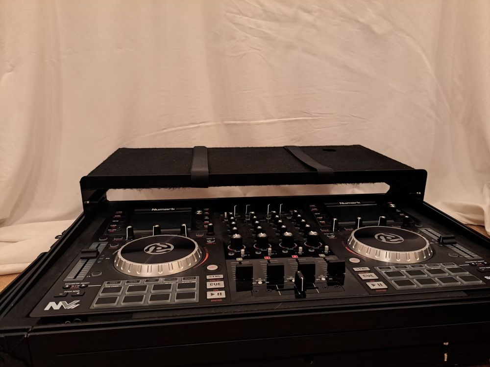 Zomo NV Plus NSE Flightcase (Numark NV) | Kaufen auf Ricardo