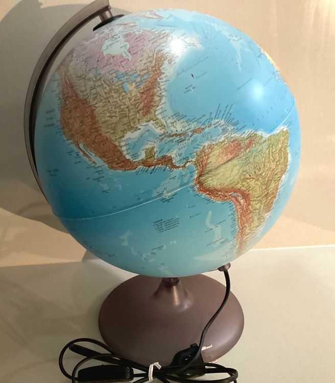 Weltkugel mit Ständerhalter und Beleuchtung (Neu (gemäss Beschreibung)) in Lausen für CHF 28 ...