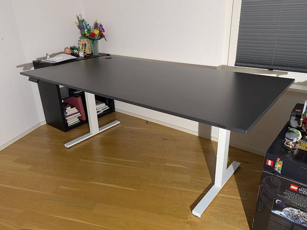 Elegantes Schreibtisch 200 Cm Bild