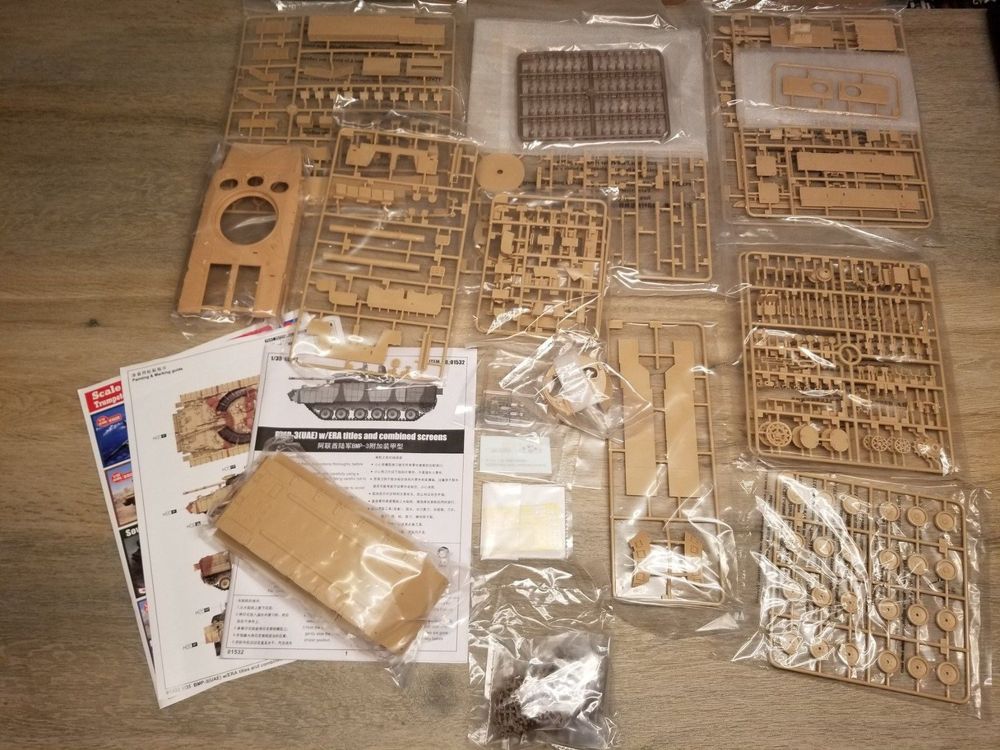 Trumpeter 01532 BMP-3 UAE with ERA titles and combined scree (Neu und ...