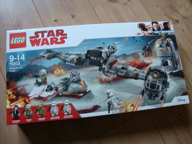 Jahr 2018 LEGO Star Wars 75202 Defense of Crait / ungeöffnet | Kaufen ...