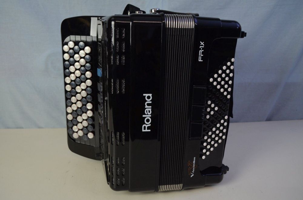 Akkordeon Roland FR-1X V-Accordion (Gebraucht) in Zürich für CHF 1200 ...