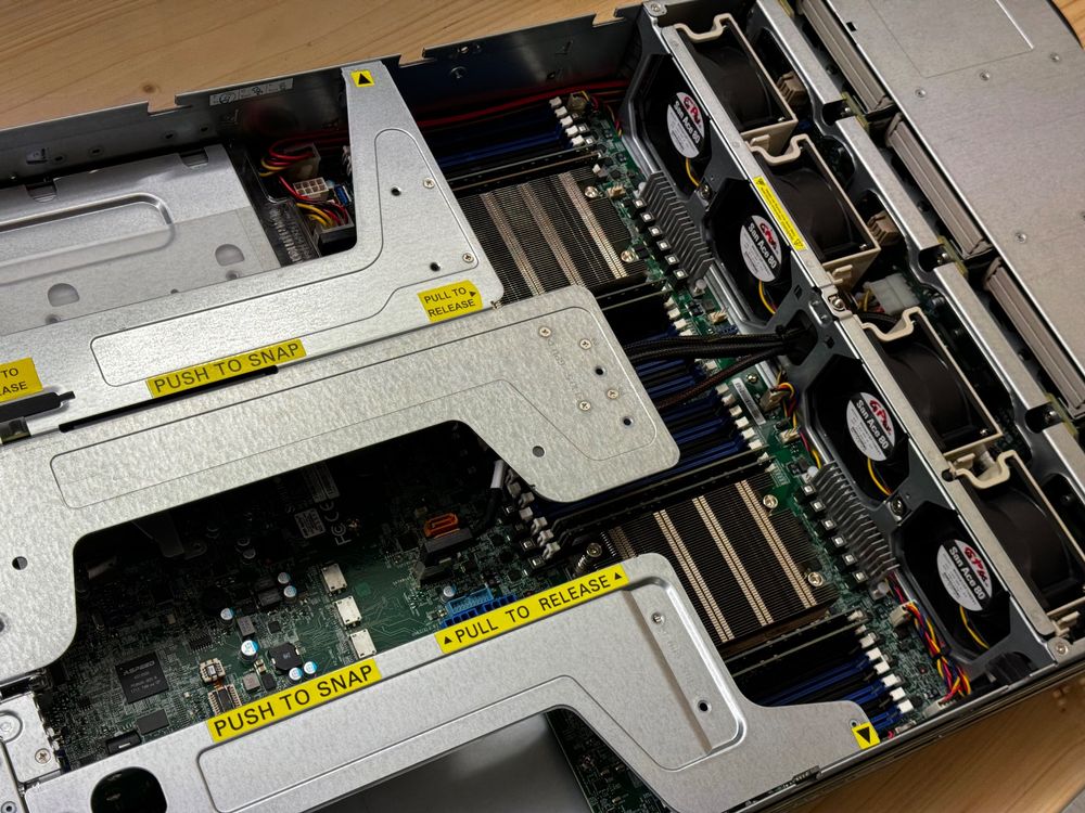 Supermicro «AS -2023US-TR4», 2x AMD EPYC 7301, 256GB Memory (Gebraucht ...