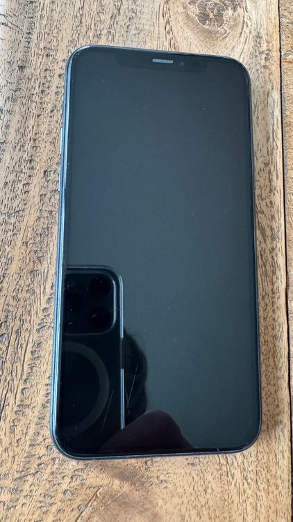 iPhone 11 Pro - 256 GB nachtgrün | Kaufen auf Ricardo
