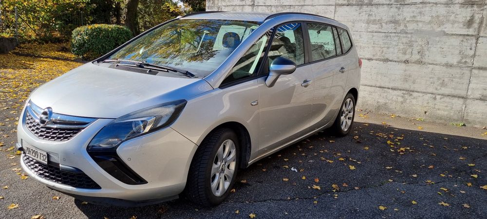 Stilvolle Opel Zafira C Tourer 20 Cdti Ebenbild