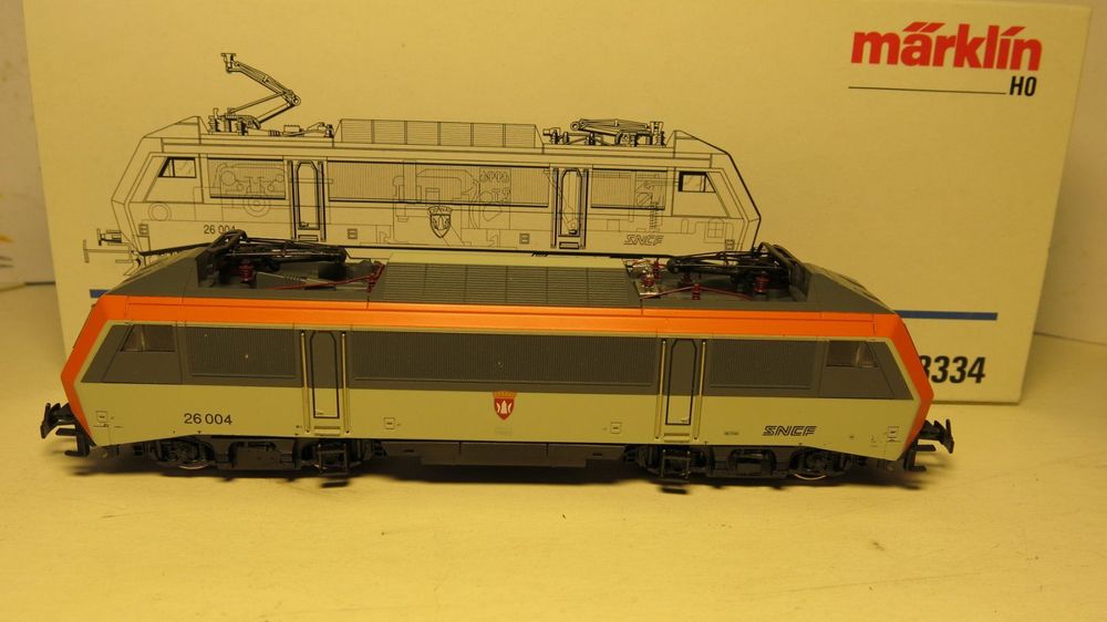 Loc. électrique Märklin 3334 SNCF 26004 (Neuf avec emballage d'origine ...