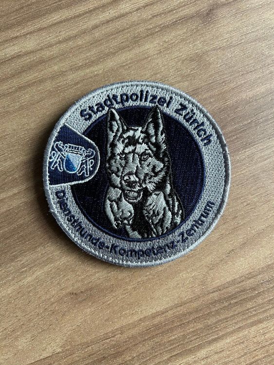 Patch Stadtpolizei Zürich Diensthunde-Kompetenz-Zentrum (Gebraucht) in für CHF 150 – mit ...