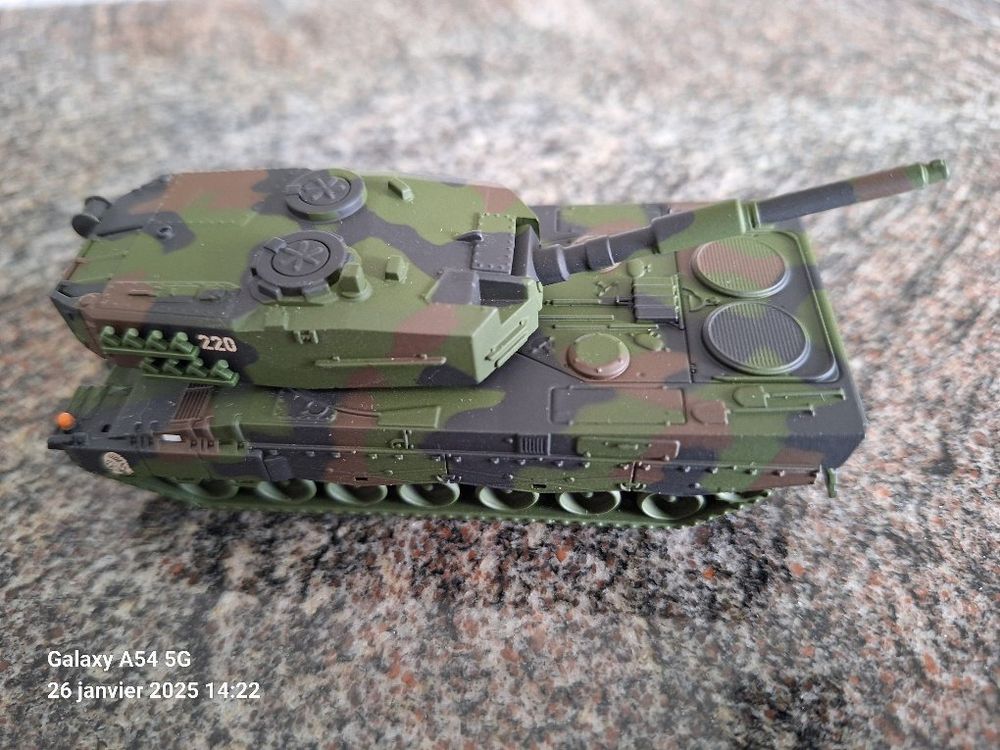 Char Panzer Léopard 2 de l'armée Suisse, en métal échelle HO (Neu und ...