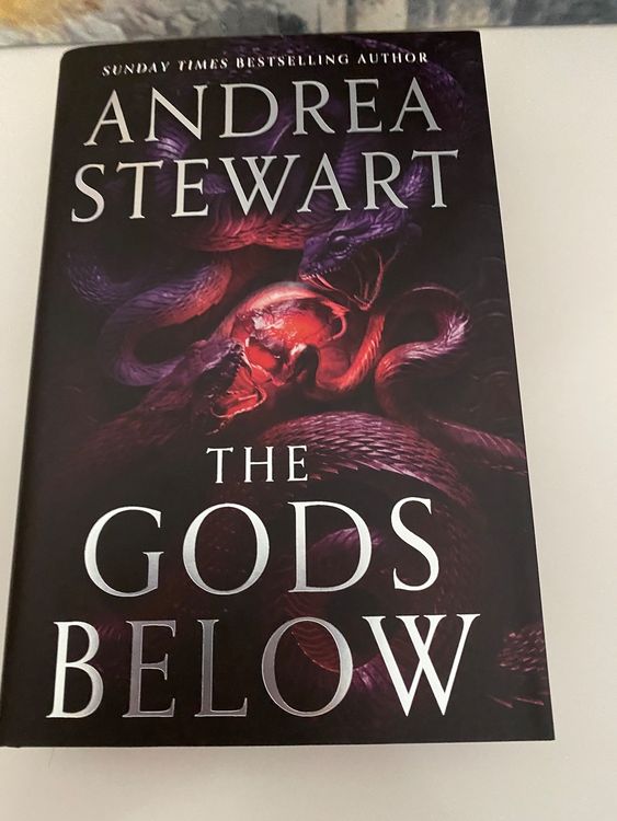 Andrea Stewart The Gods Below , Fairyloot Edition, Neu (Neu (gemäss ...