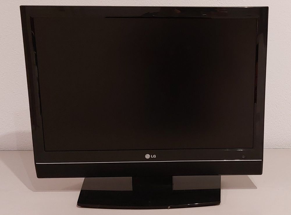 22" LCD TV - LG (Gebraucht) in Nyon für CHF 20 – mit Lieferung auf Ricardo kaufen
