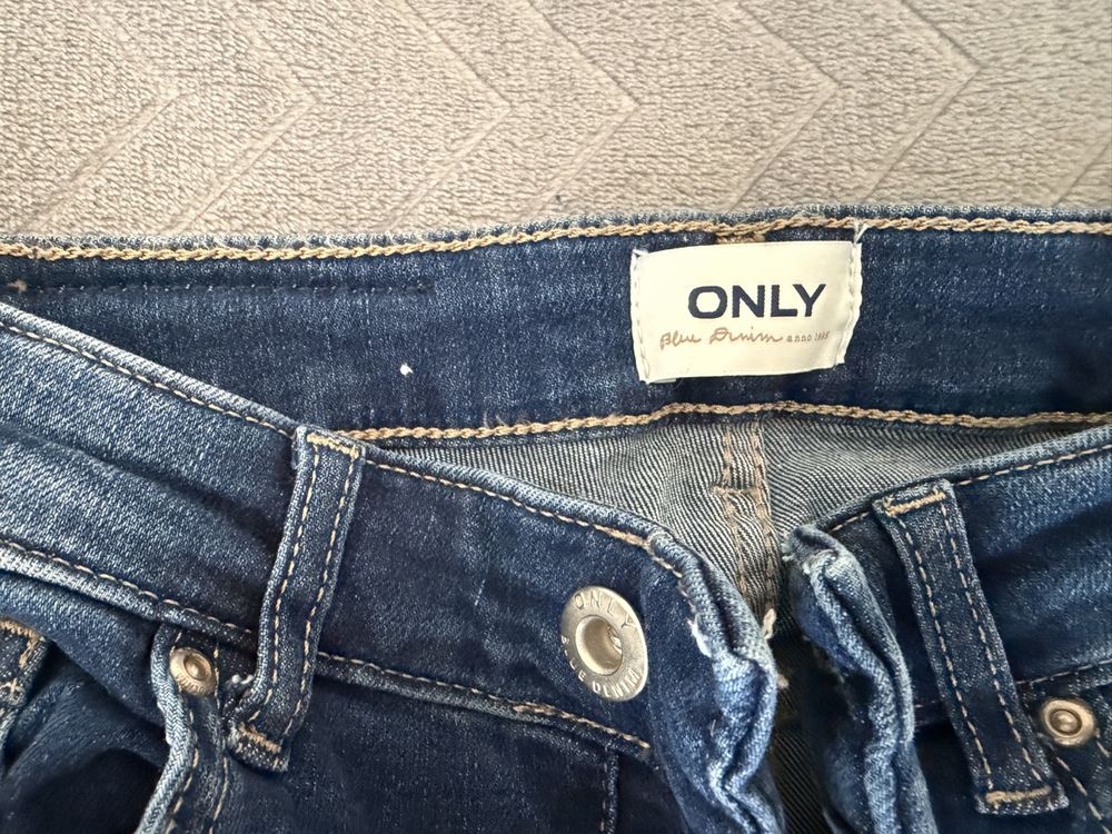 Jeans Guess e Only tg S (Usato) a Vacallo per CHF 10 – con consegna ...