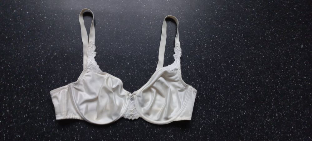 Chantelle BH Gr.85C (Gebraucht) in Bern für CHF 19 – mit Lieferung auf ...