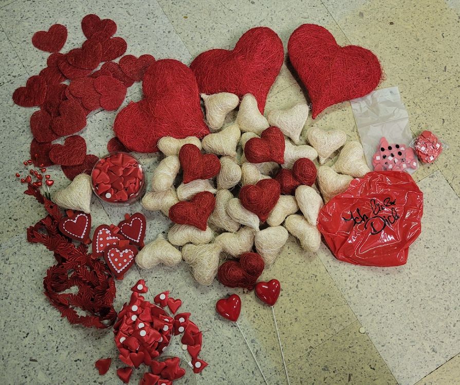 Herzen Set Hochzeit Liebe Basteln (Neu (gemäss Beschreibung)) in Dottikon für CHF 5 – mit ...