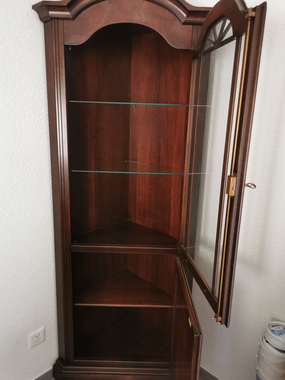 Vintage Eckvitrine verglast Eckschrank Selva (Gebraucht) in für CHF 26 ...