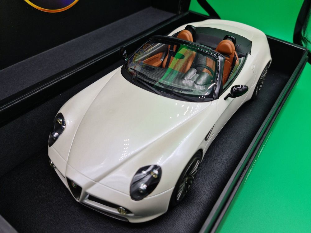 MR Collection Alfa Romeo 8C Spider 1:18 | Kaufen auf Ricardo