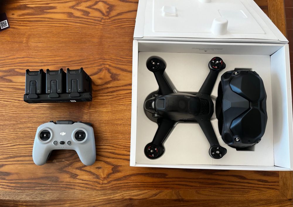 DJI FPV Combo + Googles + Fly More Kit (3 akkus) (Gebraucht) in Chur ...