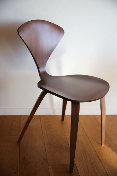 Cherner Chair NEU (Neu und originalverpackt) in Wolfhalden für CHF 730 – nur Abholung auf ...