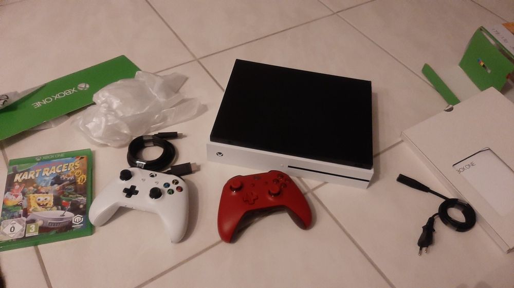 Xbox One s 3k mit zwei Controller 1x Spiel Kart Racer (Gebraucht) in Wil SG für CHF 129 – mit ...