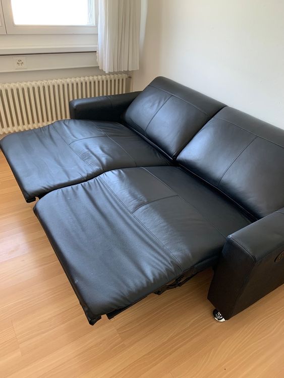2er Ledersofa, elektrisch verstellbar, USB Ladeanschluss | Kaufen auf Ricardo