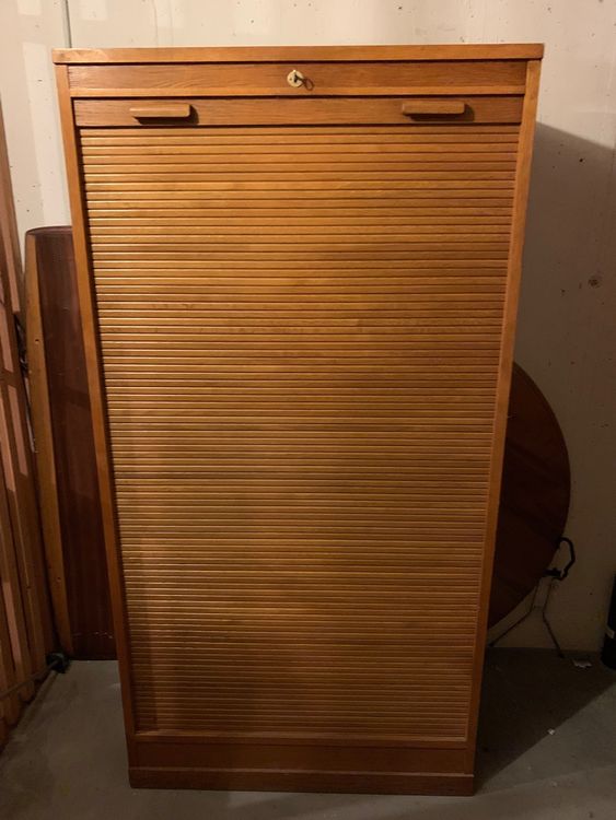 Hangeschrank Mit Rolladen