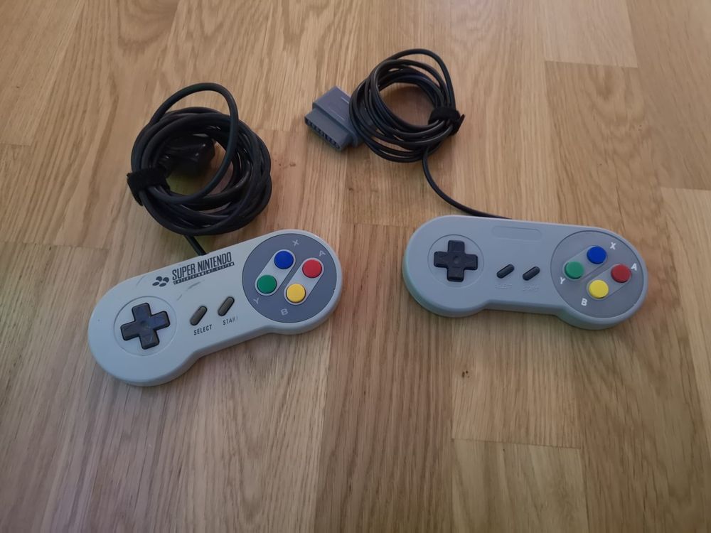 Super Nintendo Snes Controller 2 Stück (Gebraucht) in für CHF 30 – mit ...