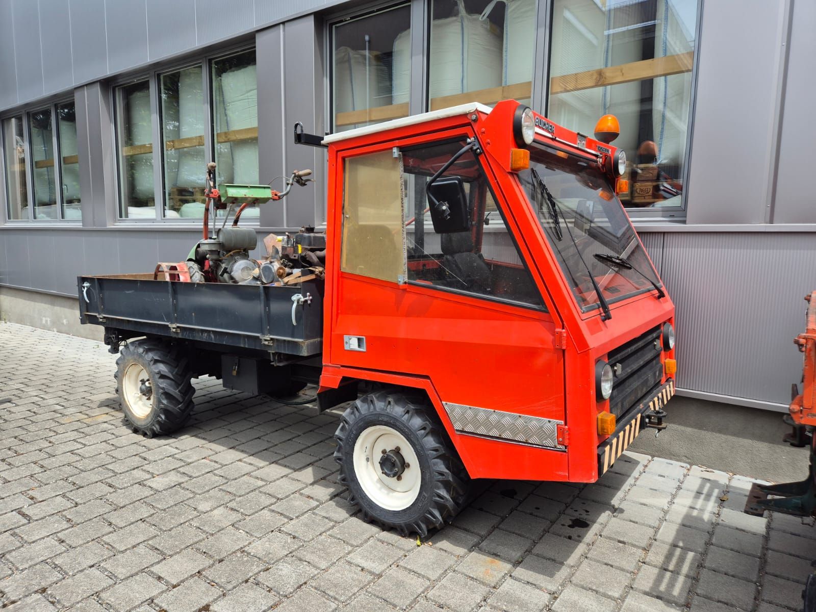 Bucher TR 2800 K, 3 Seitenkipper, Motormäher Rapid (Defekt) in Menziken ...