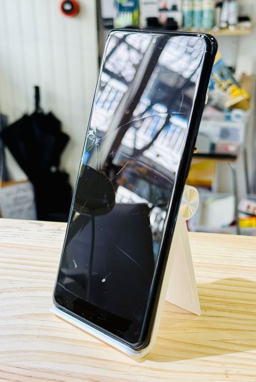 écran Galaxy S20 ultra avec chassis tache noire (Gebraucht) in Morges ...